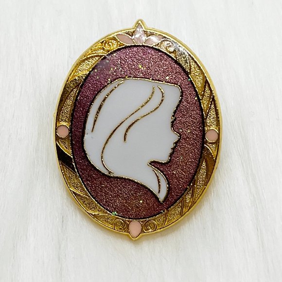 Disney | Jewelry | 525 Disney Princesses Tangled Rapunzel Cameo Pin ...